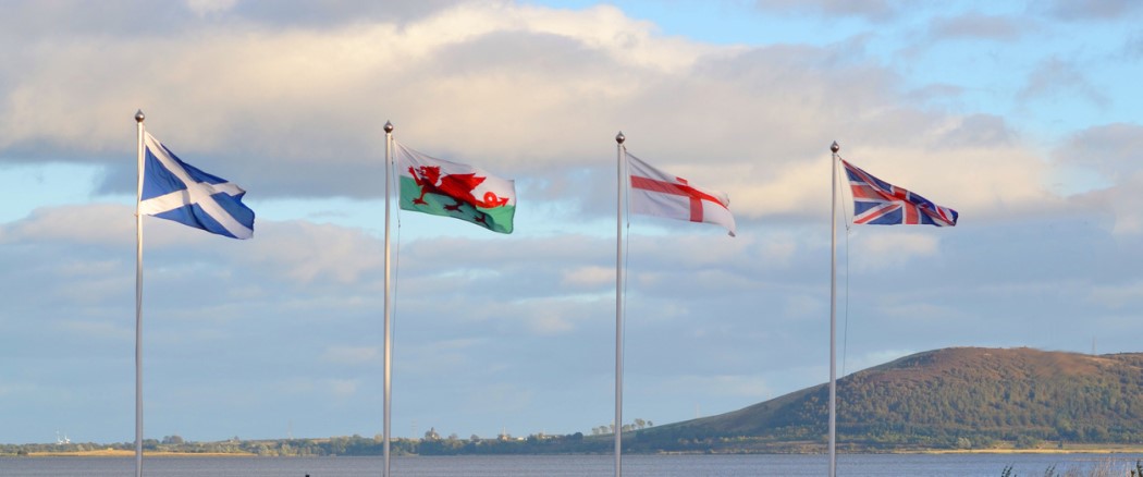 How have the institutions of UK devolution affected economic ...